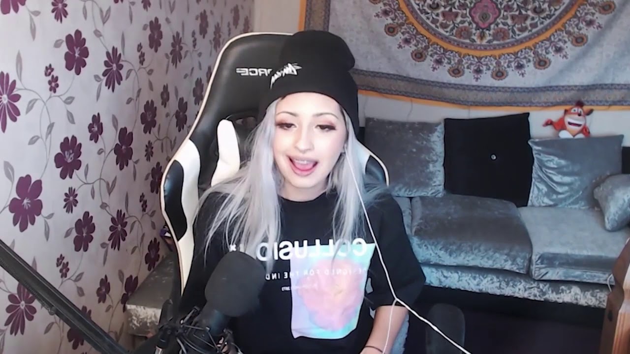 fuk your new year's revolution and Hii #Mellypea - YouTube