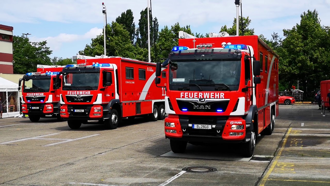 Übergab der 3 ELW 2 für die Feuerwehr Berlin zum Tag der offenen Tür ...
