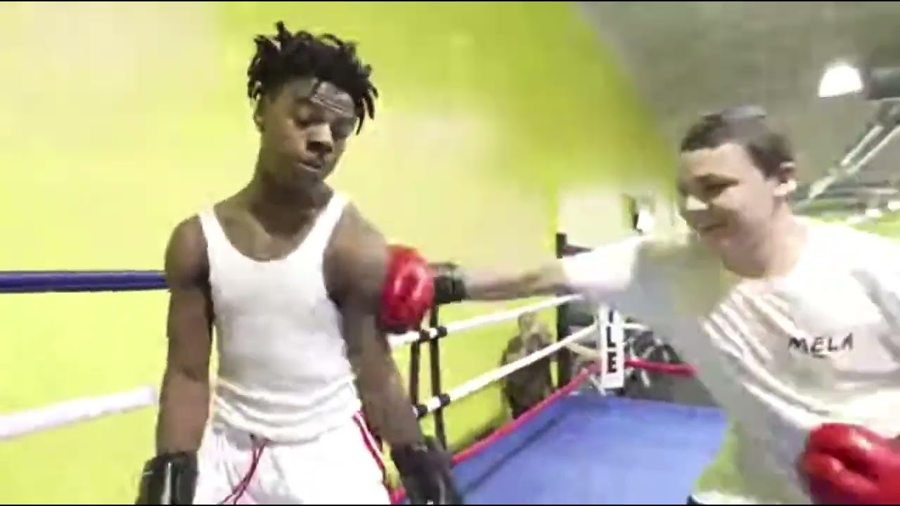 iShowSpeed Boxes A Fan *Full Video* - YouTube