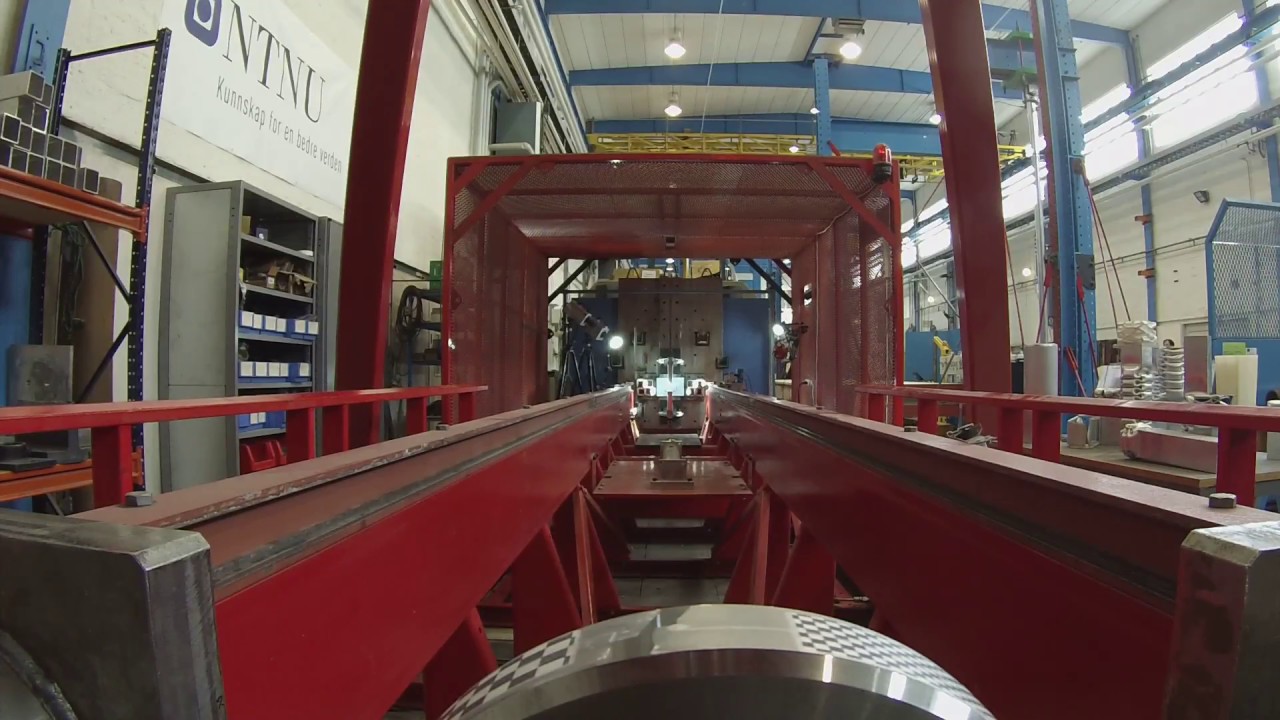 Trolley view of impact test in SIMLab Kicking Machine - YouTube