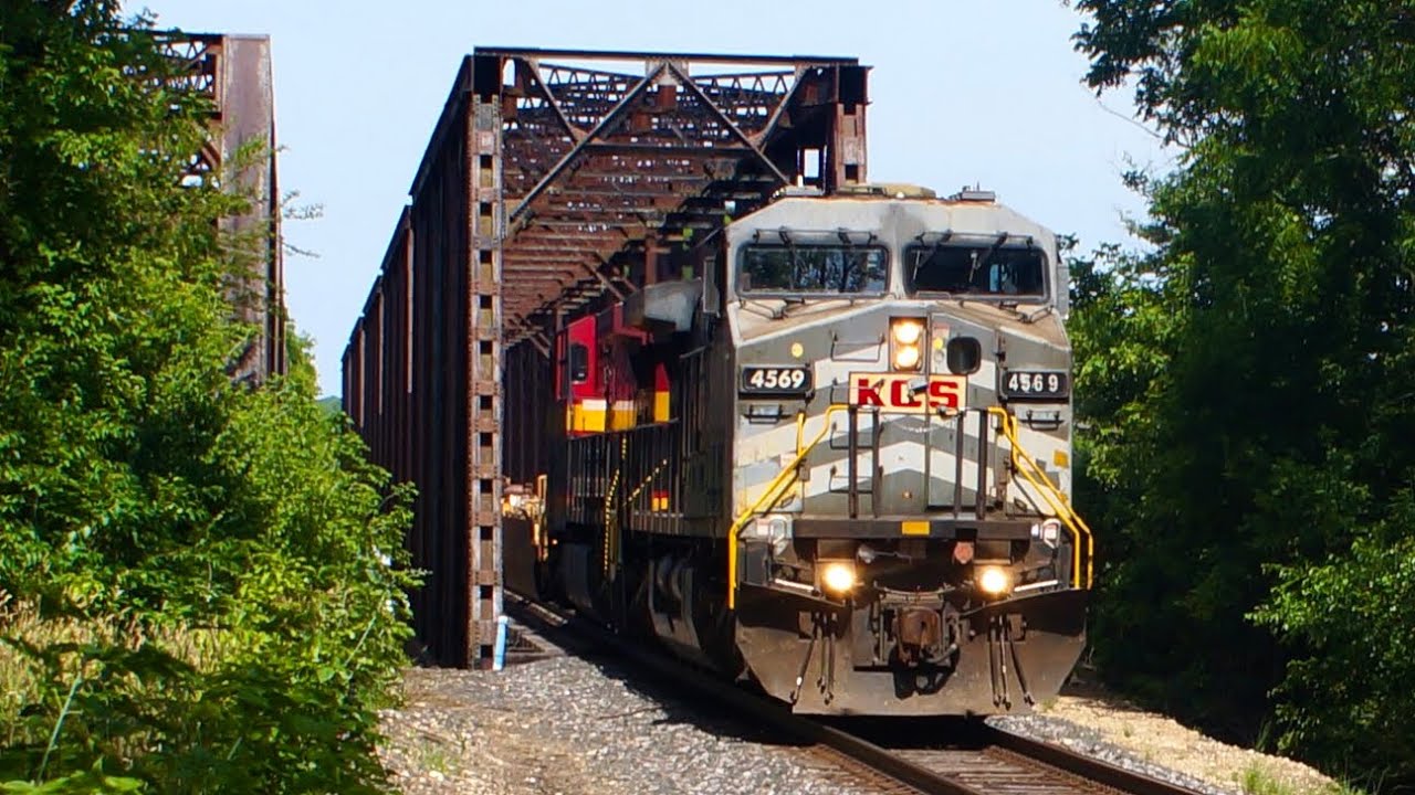 Chasing KCS "Grey Ghost" across Northwest Illinois on the CP Chicago ...