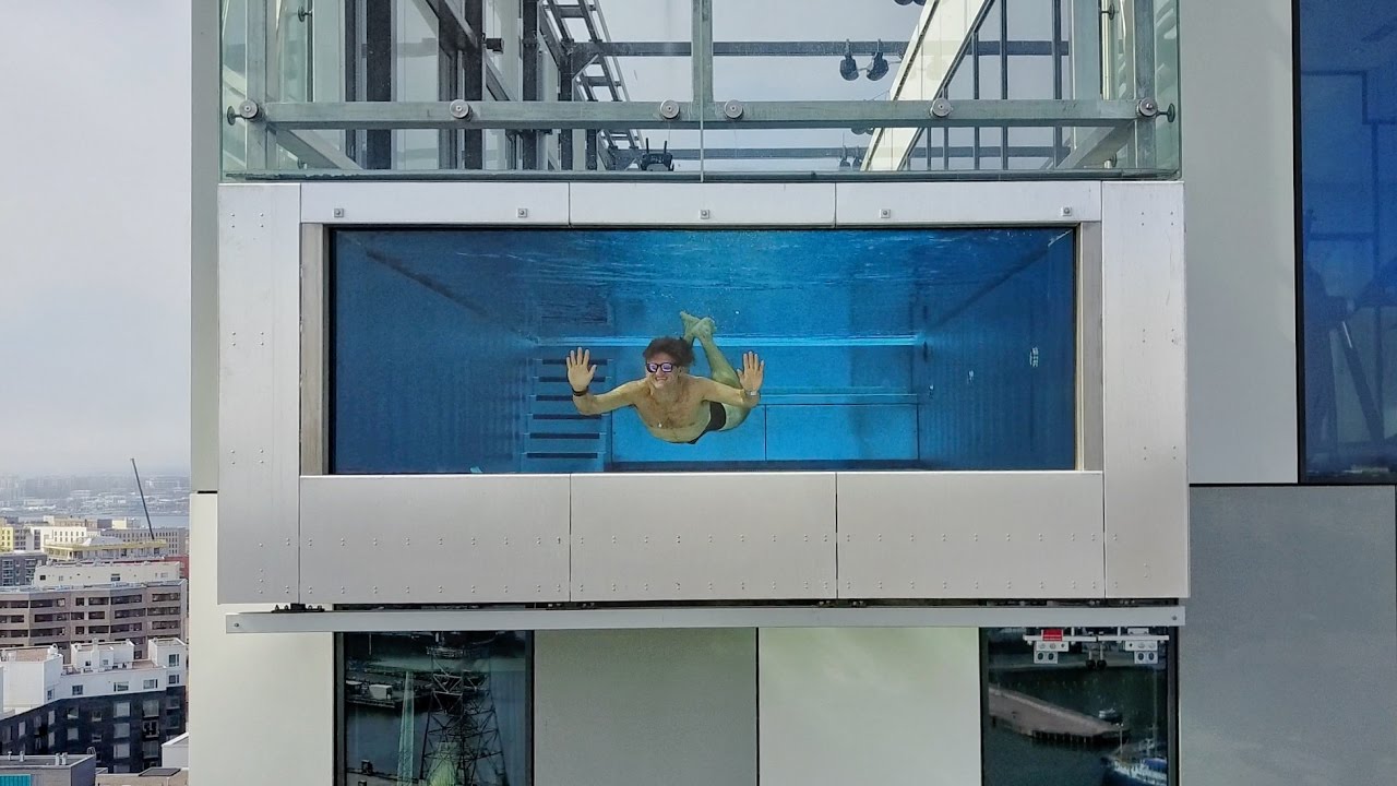 GLASS SWIMMING POOL 1000 FEET IN THE SKY - YouTube