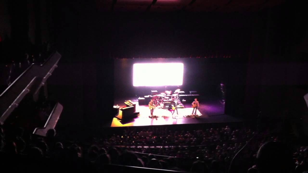 Peter Frampton "Circus" Concert in Midland, Texas - YouTube