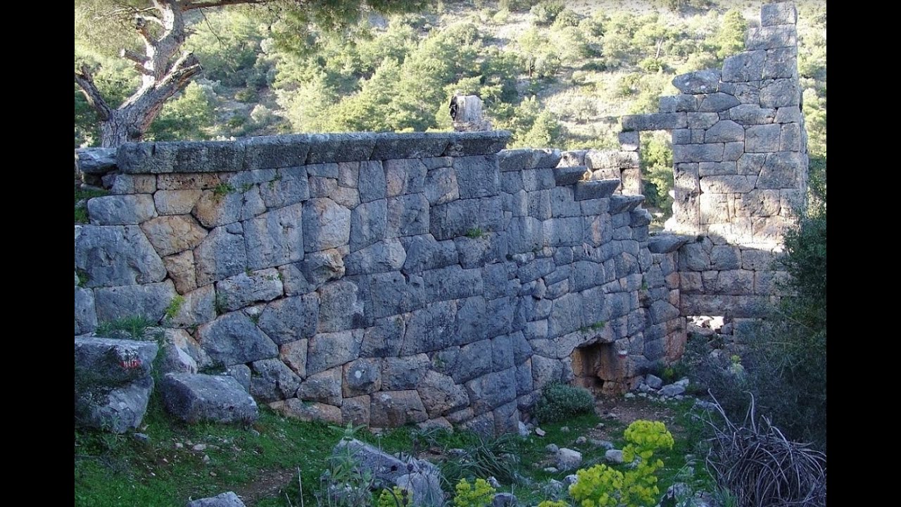 Unknown Pydnae ancient fortress, polygonal masonry - YouTube