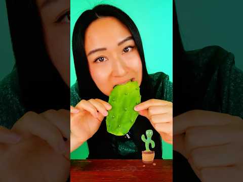 Bu İnsanlar Neden Kaktüs Yiyor? Şaka Gibi Ama Gerçek! 🌵😱