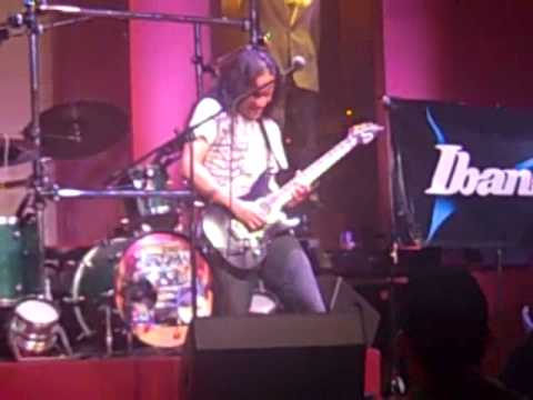 Through the Fire and Flames - Herman Li (DragonForce) Ibanez Guitar ...