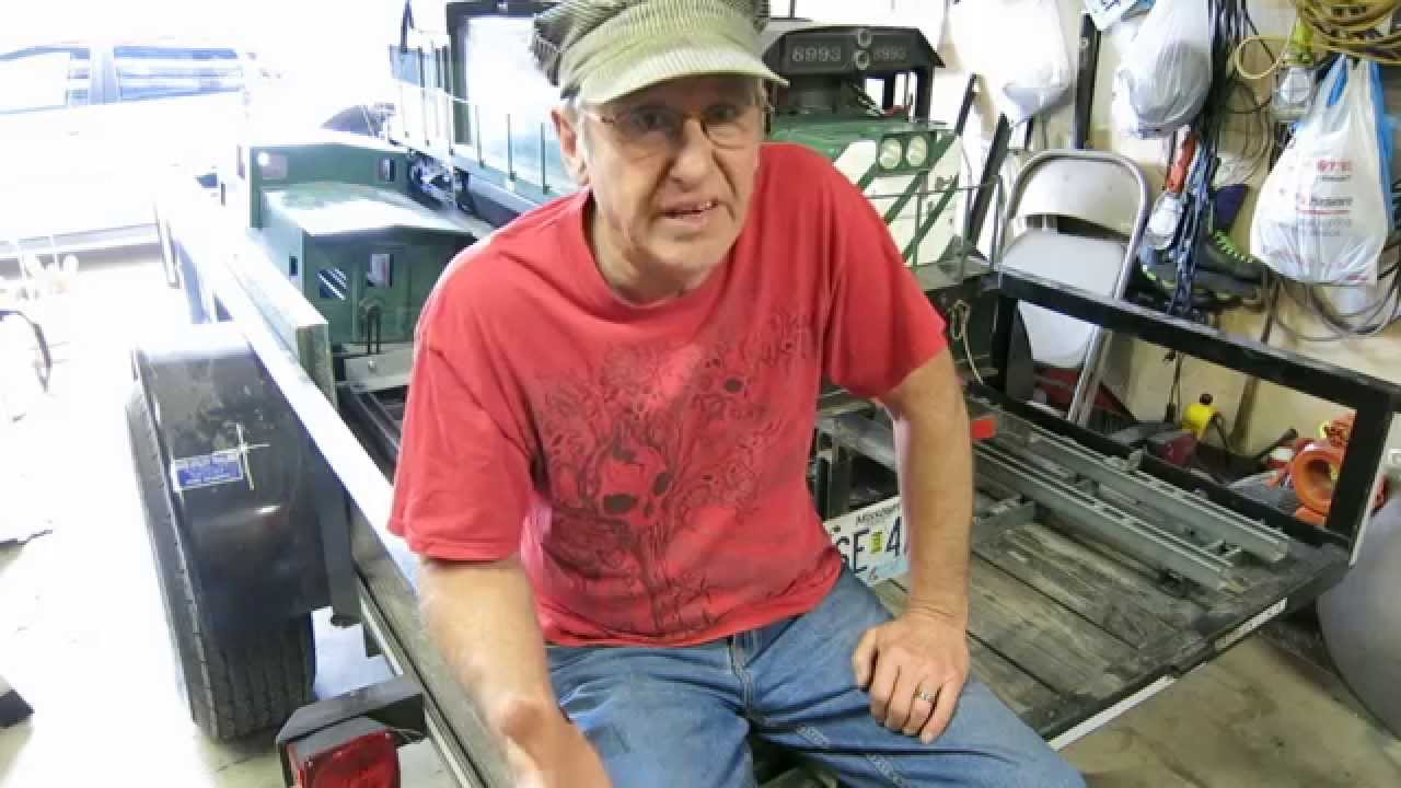 Trail camera at the train meet. 1/8th scale trains.. - YouTube