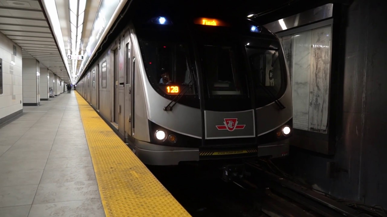 TTC Yonge-University-Spadina Line Toronto Rocket Arr.＆Dep. Union Sta ...