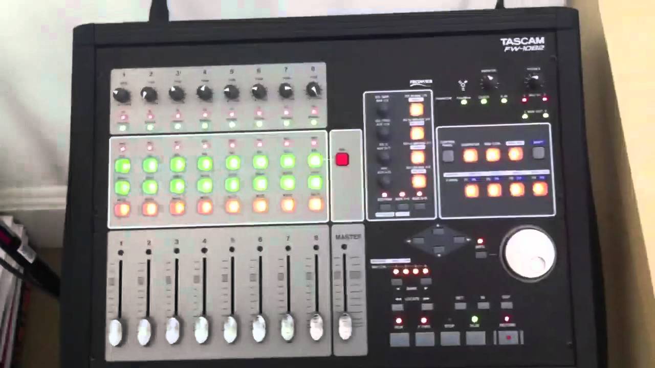 Tascam fw1082 flashing firewire light - YouTube