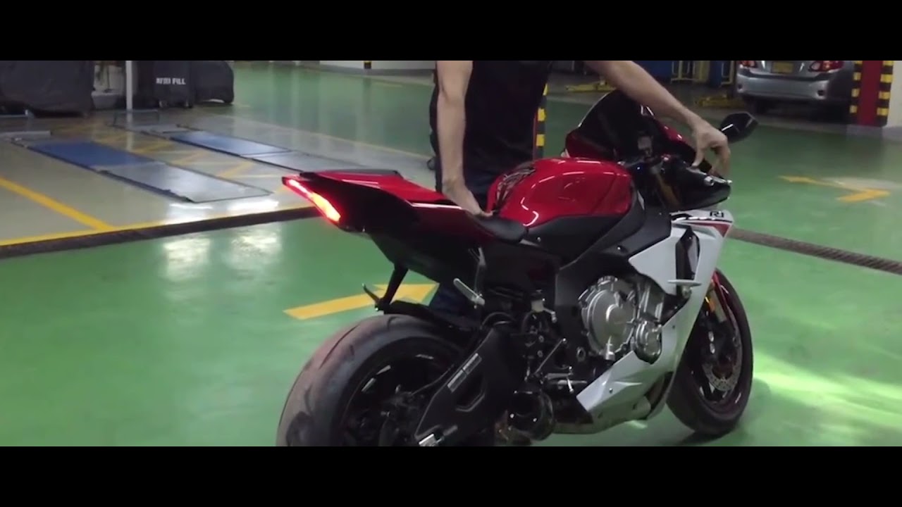 Yamaha R1 with Two Brothers Exhaust (FLAMES) - YouTube