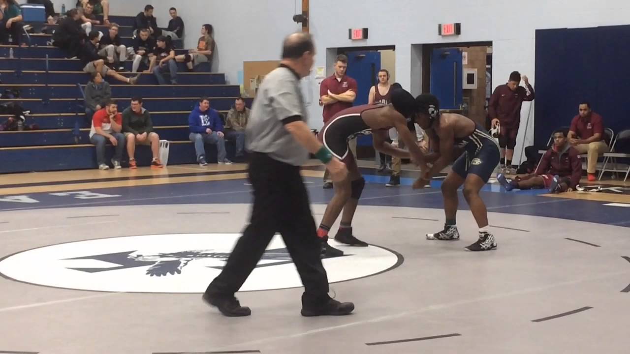 Sabis wrestling's Xavier Hines-Coombs beats Putnam's Taha Huggins - YouTube