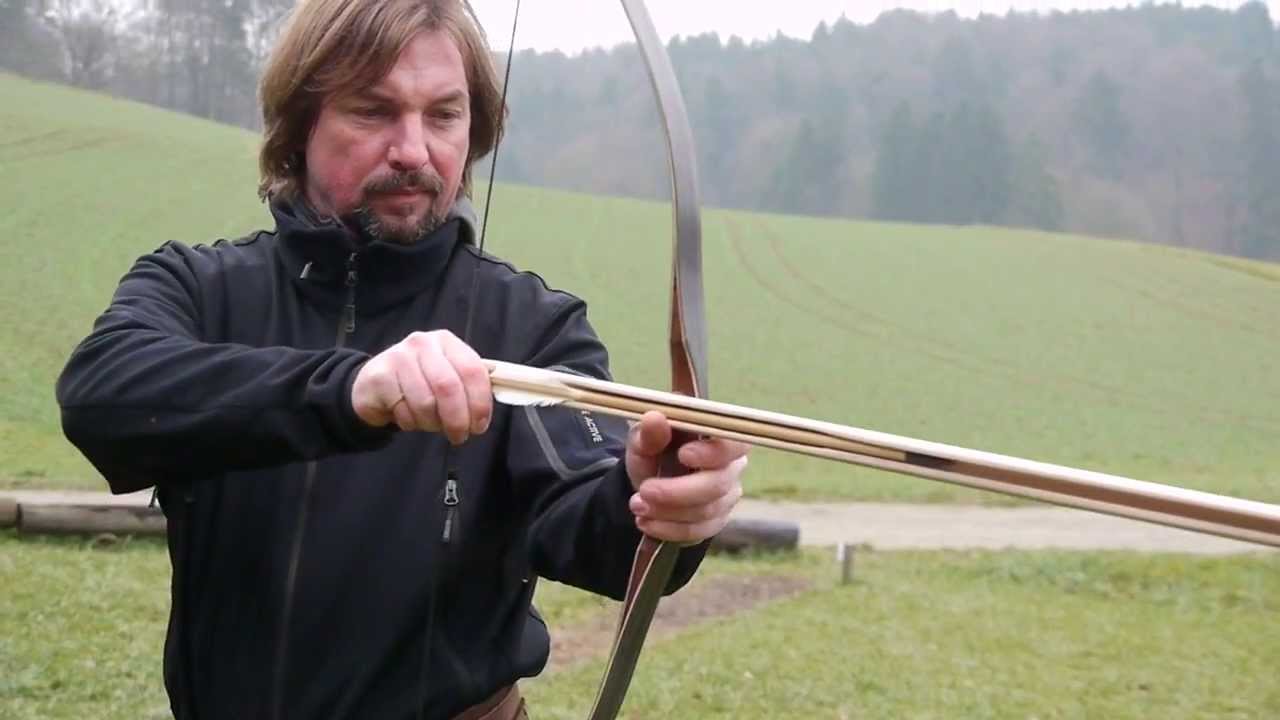 Shooting with a Majra www.archery-thumbring.com - YouTube