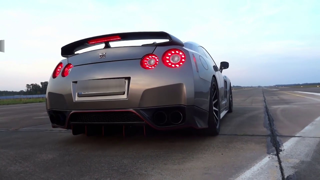 Nissan GTR Launch Control | Earrape - YouTube