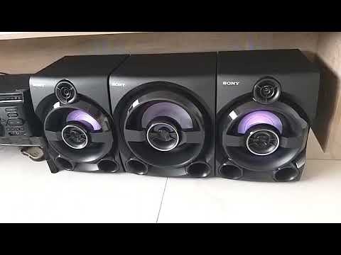 Bass I Love You Sony M80D - YouTube