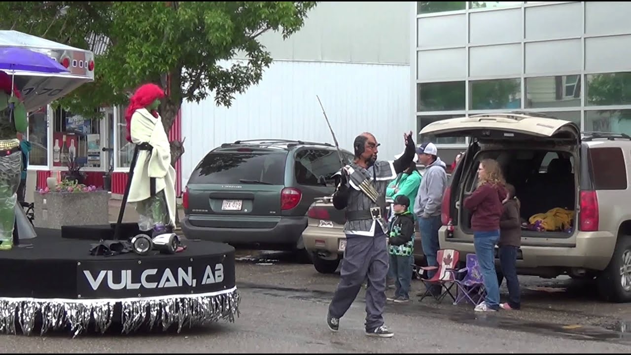 2014 Galaxy Fest Spock Days Parade In Vulcan, Alberta - YouTube