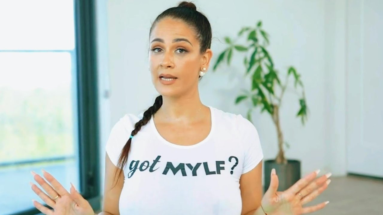 Stepmom Priority To Have A Good Body Youtube 3078
