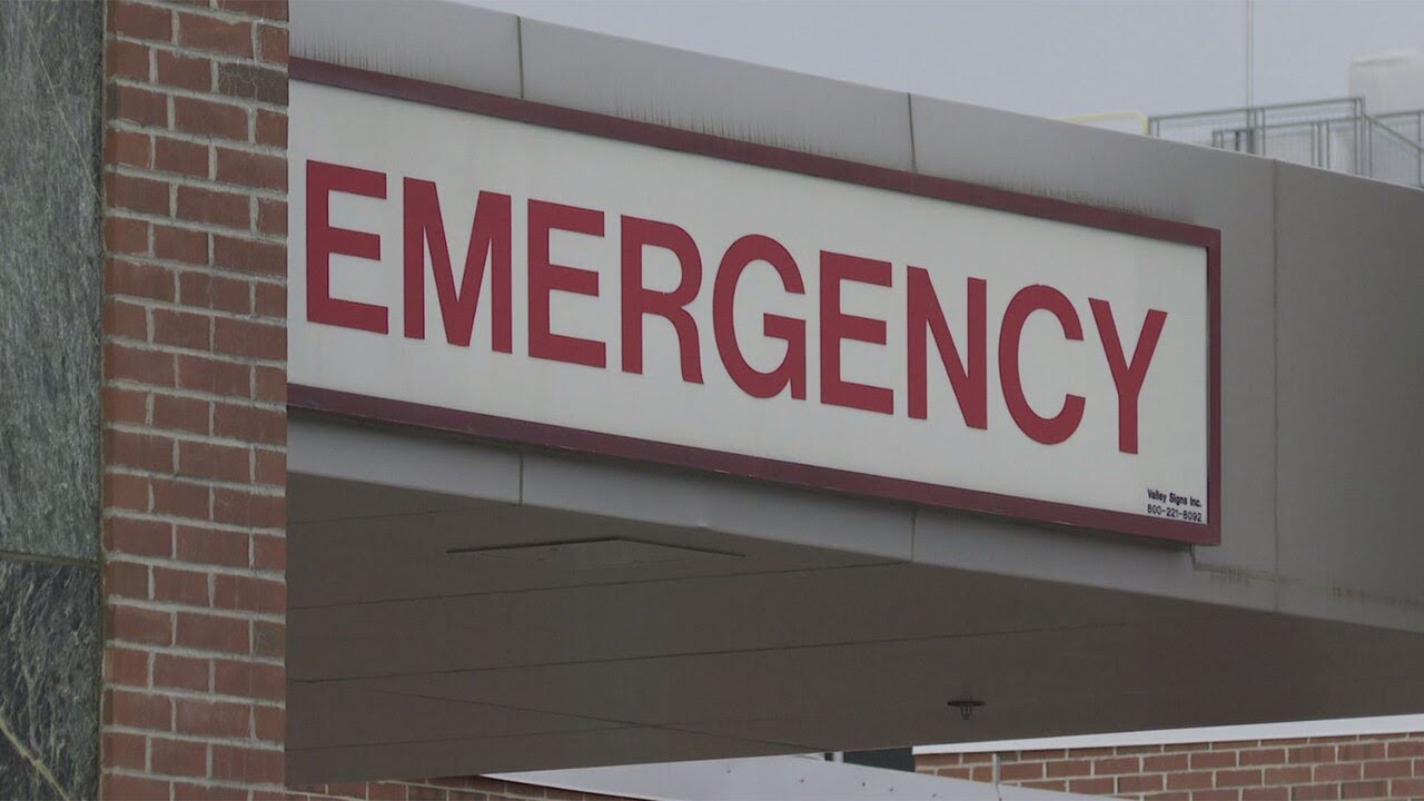 Attack in the ER: Health care workers face spike in violence - YouTube