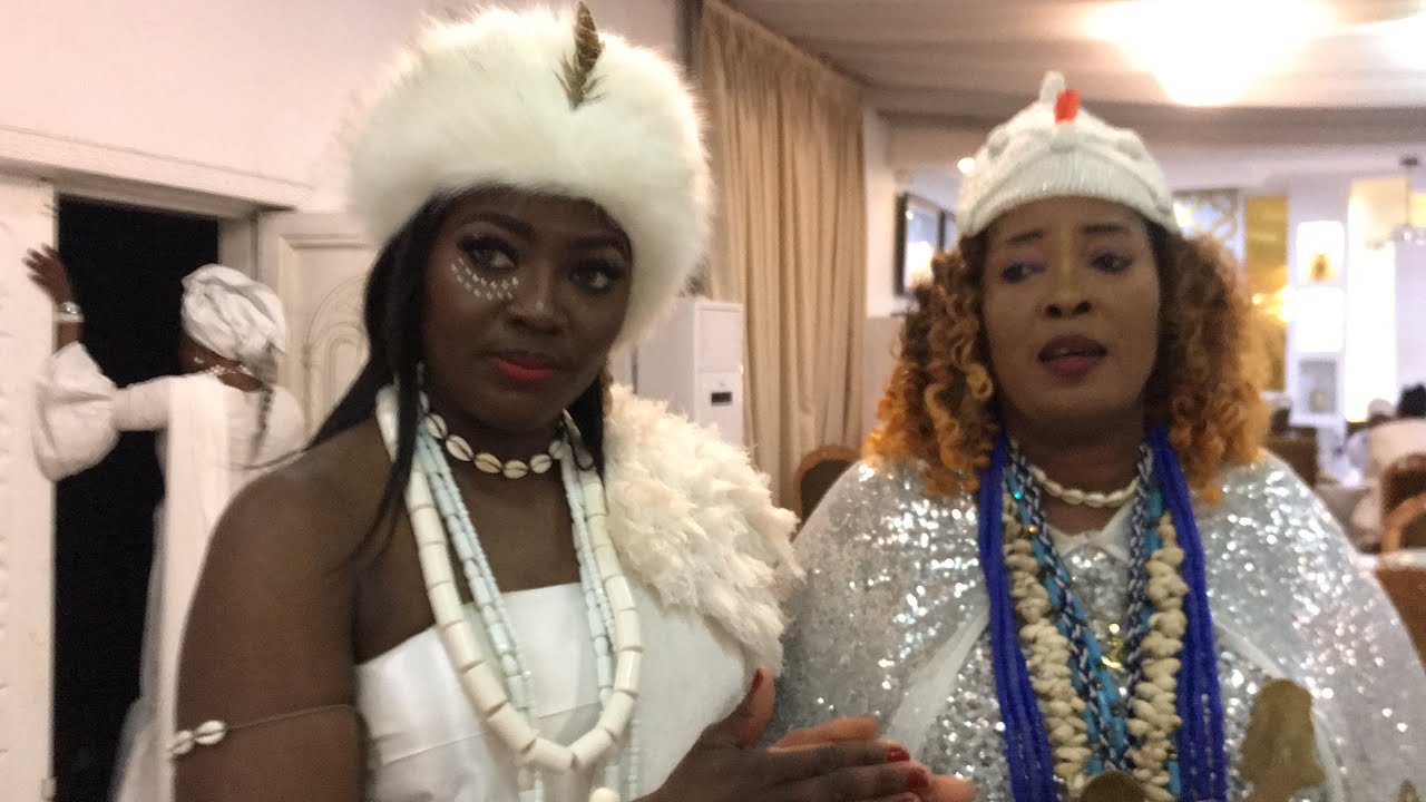 OONI OF IFE AND QUEEN ASHLEY DANCING AT OBATALA SHRINE - YouTube