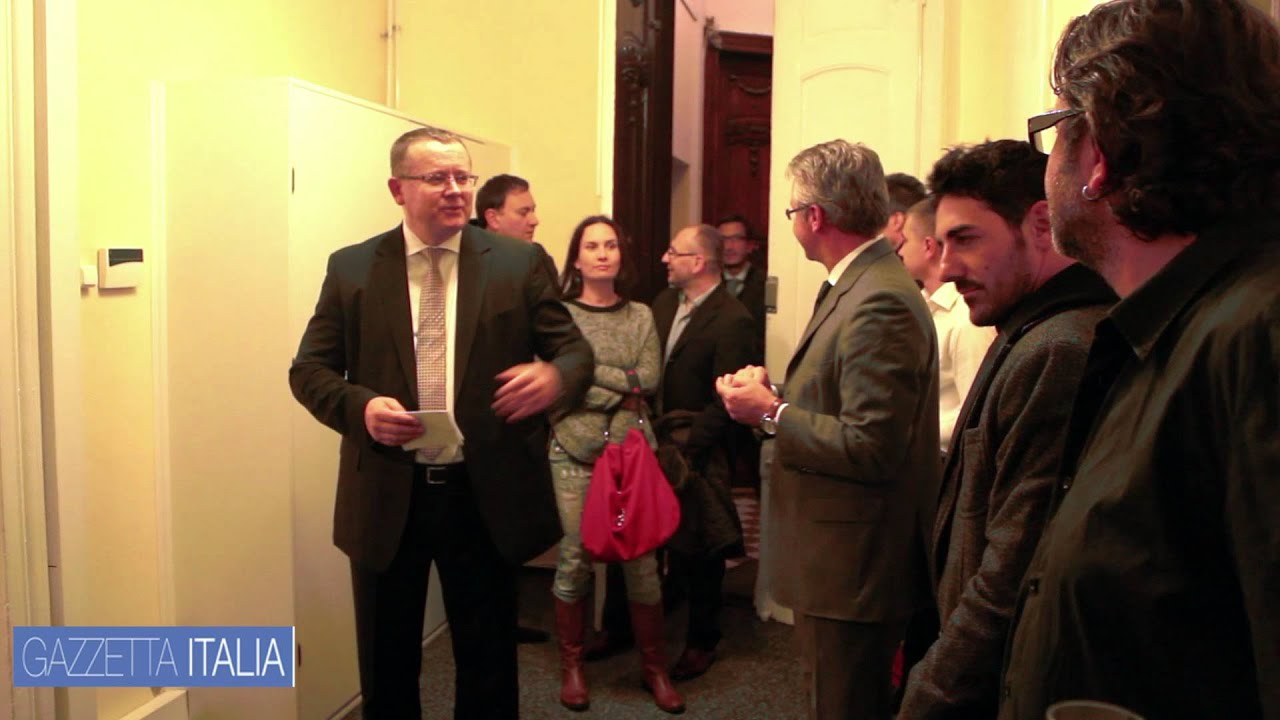 Vernissage John Abbagnale presso Studio Legale DMP - YouTube
