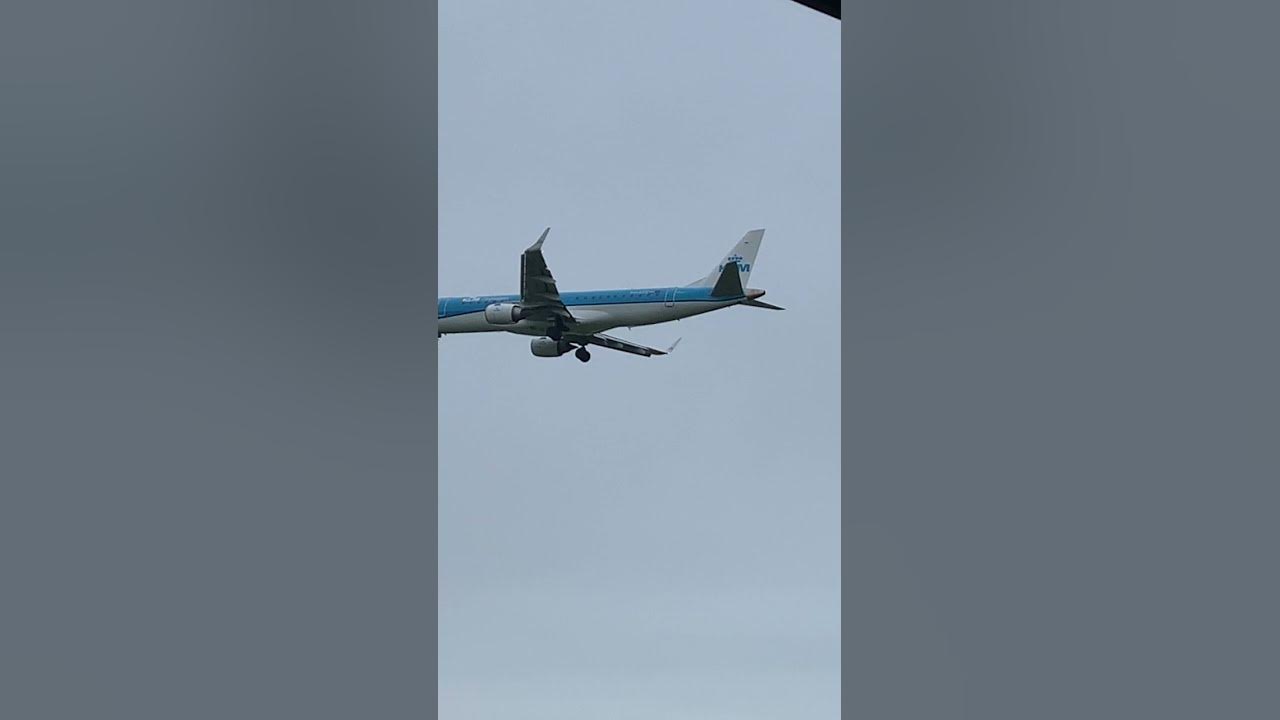 KLM city chopper erj 90 landing at Dublin Airport - YouTube