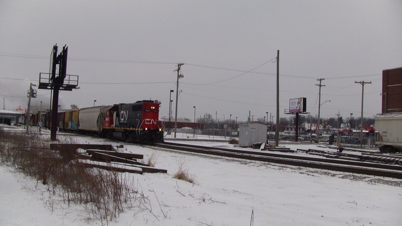 CN 4903 Very Short Manifest - YouTube