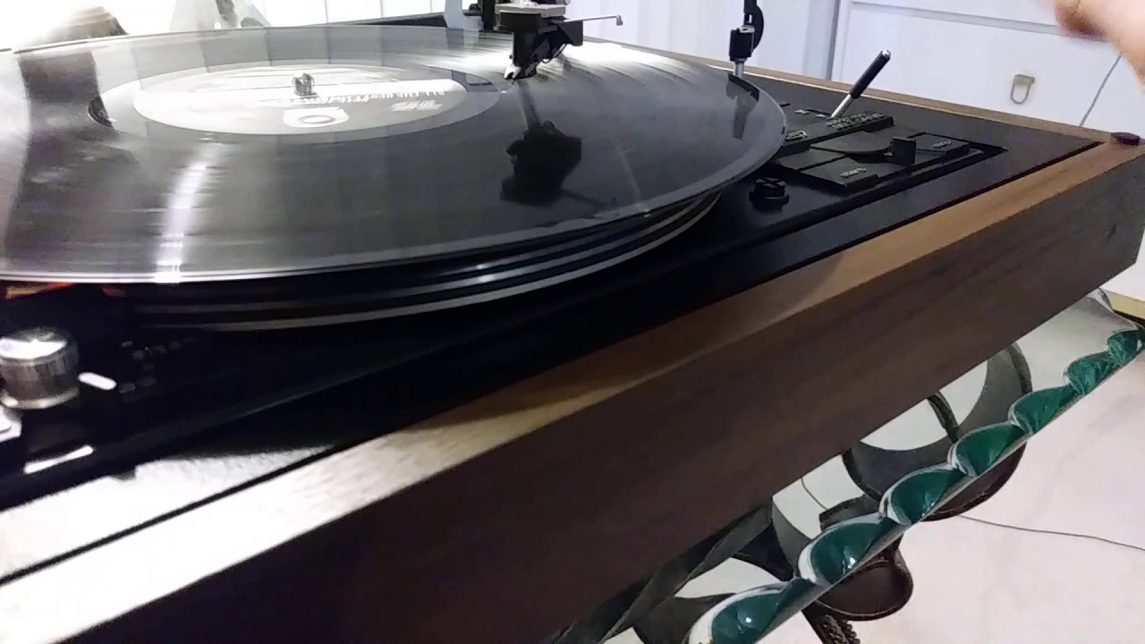Dual 1257 Turntable Record Player