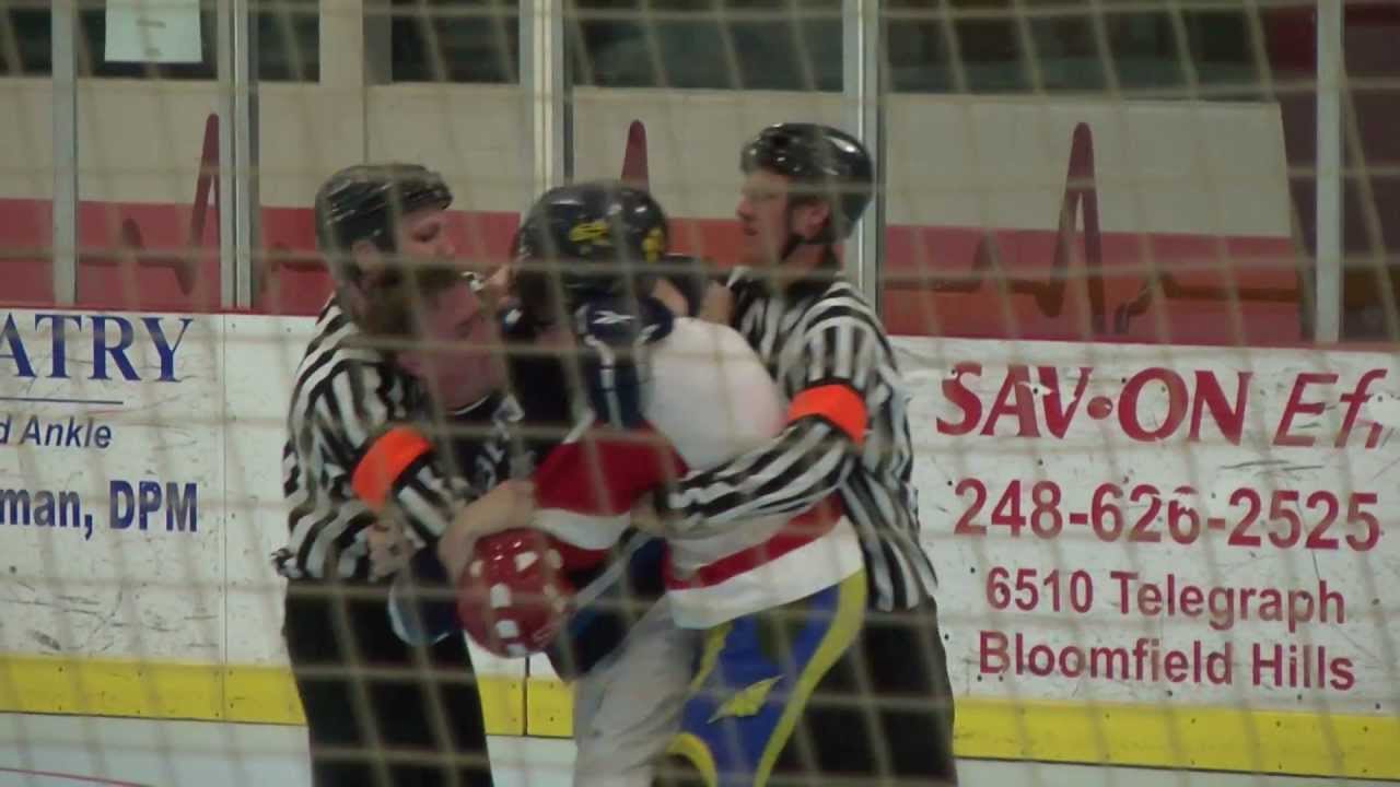 Roller Hockey Fight - YouTube