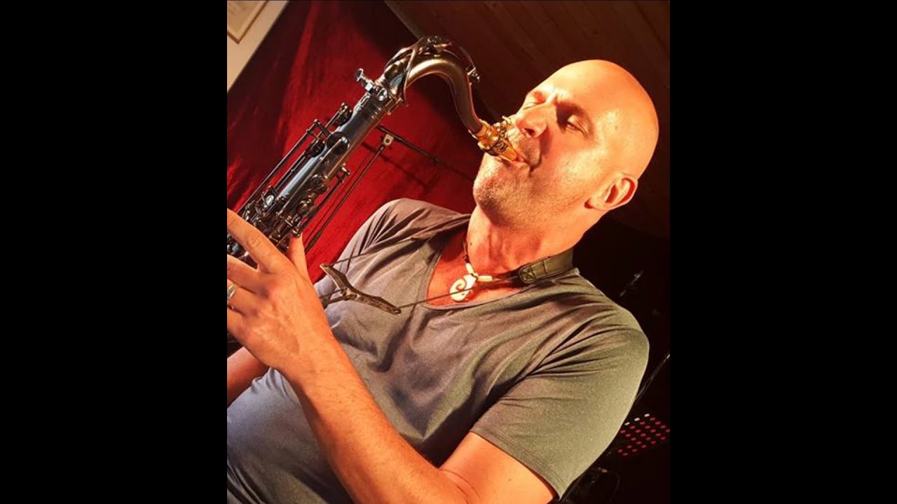 Dino Soldo soloing with Evno Saxophone Microphones! - YouTube