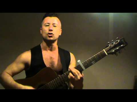 Run Run - Indila - Acoustic Cover by ME