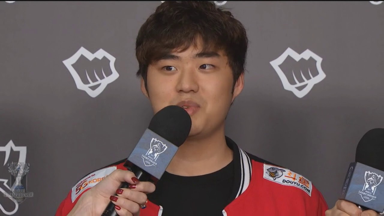 SKT Bang "We learn a lot from Misfits" - YouTube