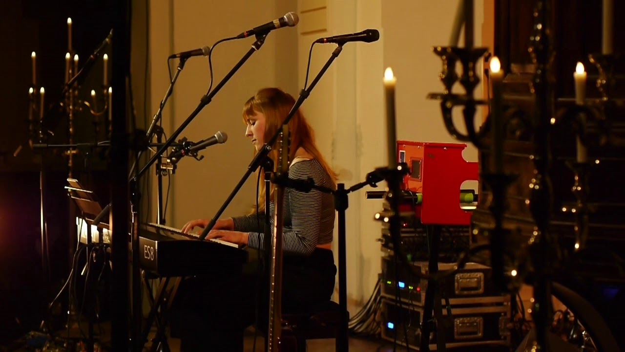 Sarah Lahn - Livemitschnitt vom 20.10.2018 in Düsseldorf - YouTube