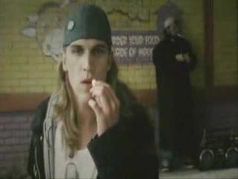 Clerks 2 Jay Dancing Like Buffalo Bill - YouTube