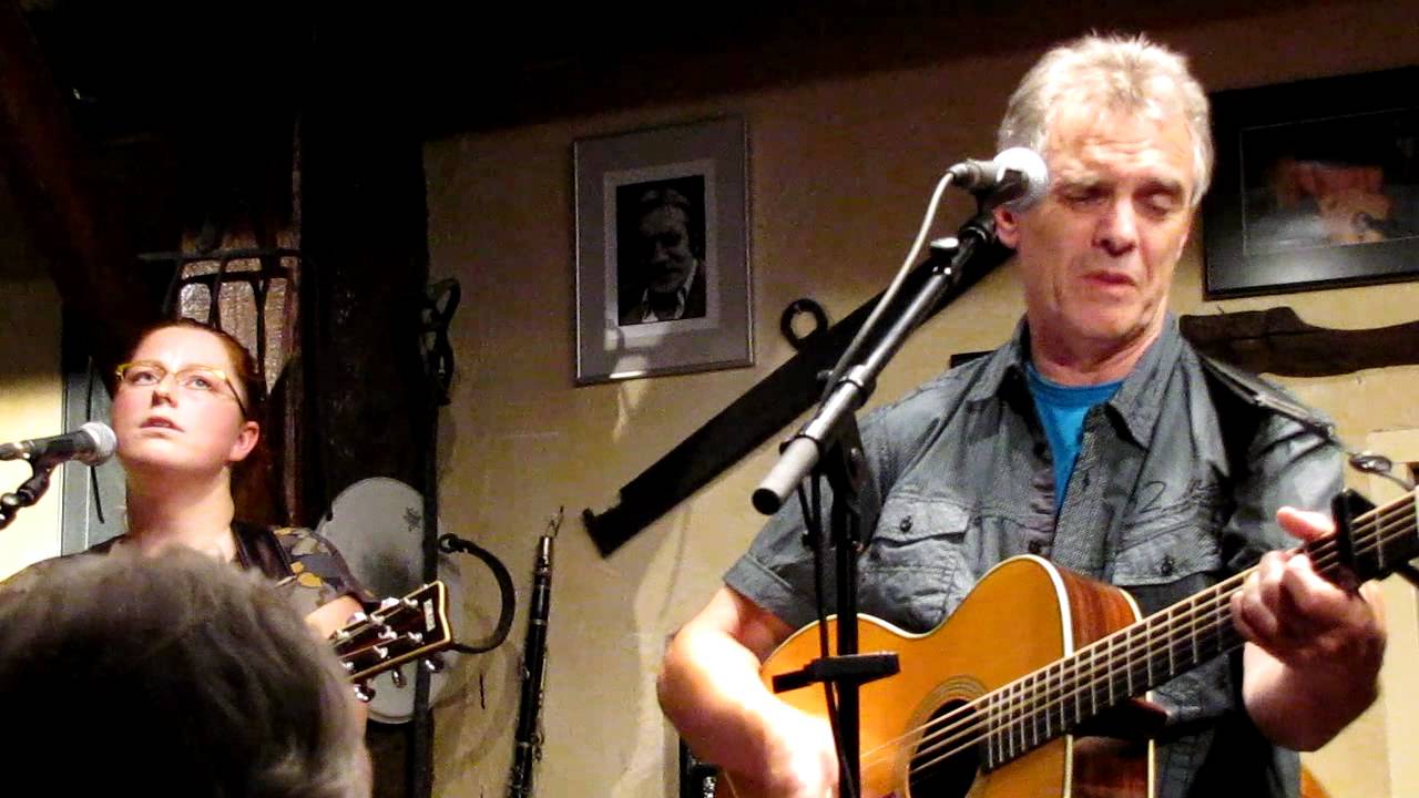 Ian Matthews and his Matthews Southern Comfort - YouTube