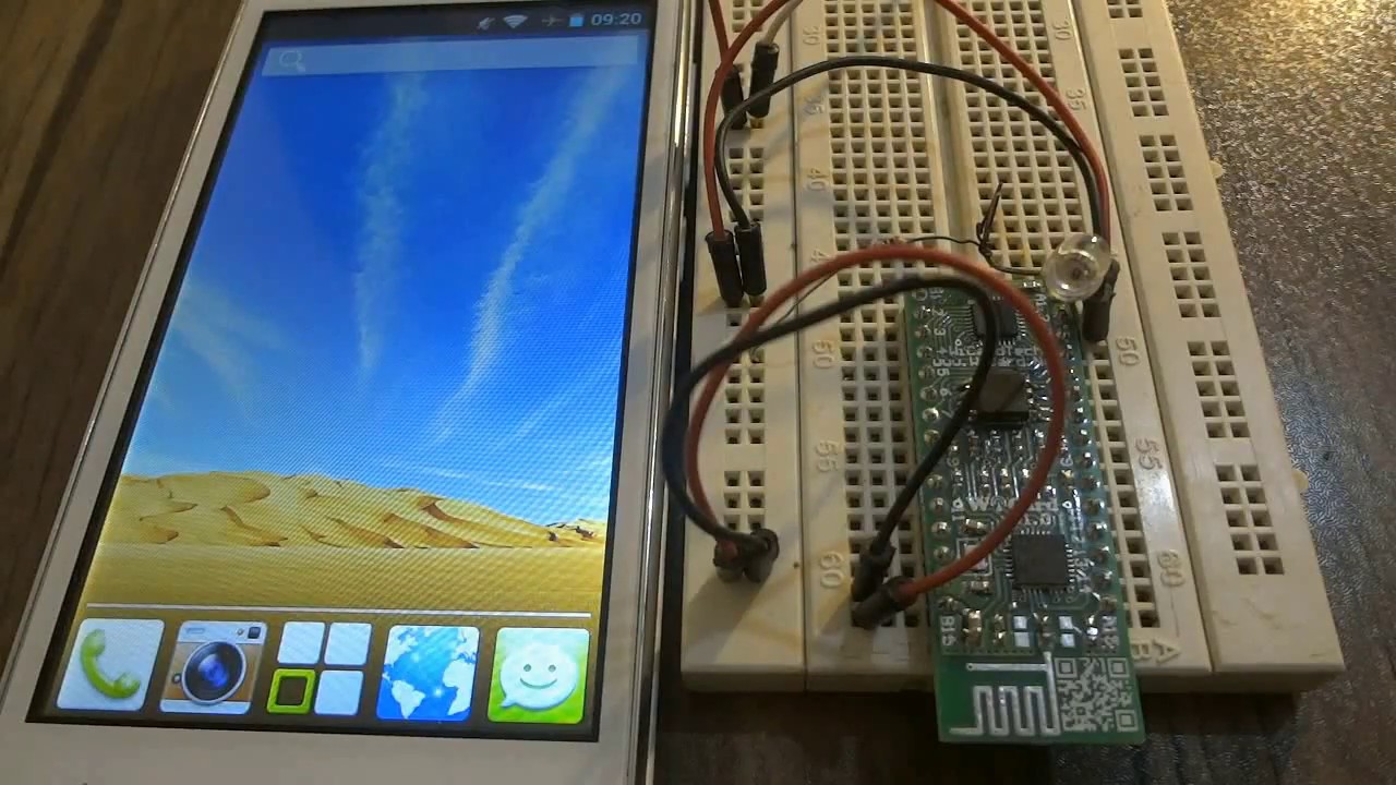 Toggling an LED with WiCard - YouTube