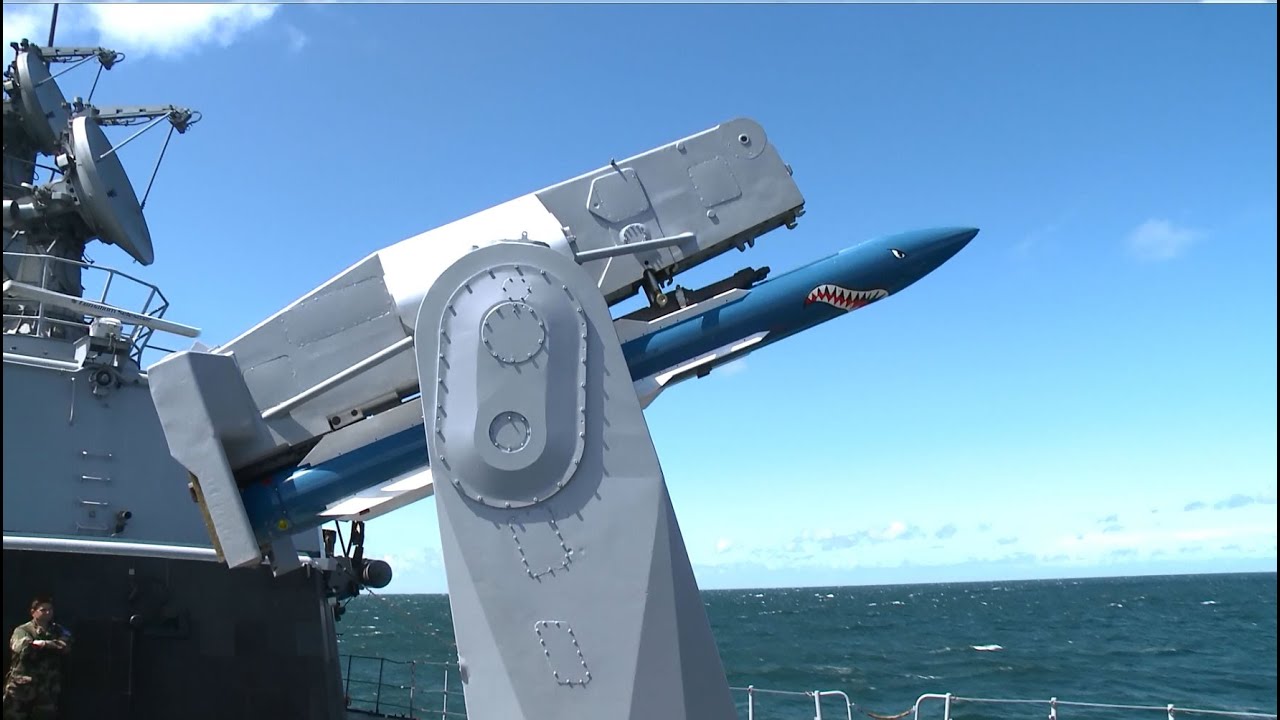 Jean Bart AAW Frigate Overhaul by DCNS Services and French Navy - YouTube