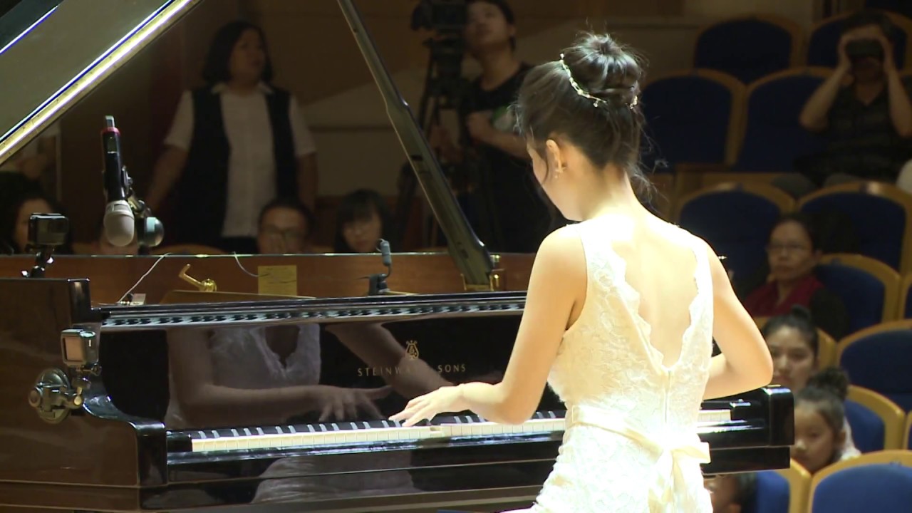Alice Tianyi Li Piano Solo Recital - YouTube