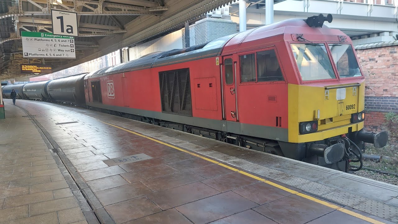 Huge DB Freight Train. Nottingham Station - YouTube