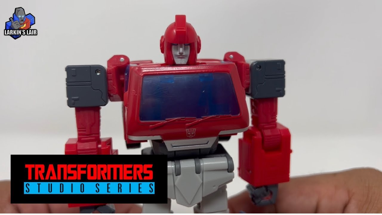 Transformers Studio Series ‘86 Ironhide Review, Larkin’s Lair - YouTube
