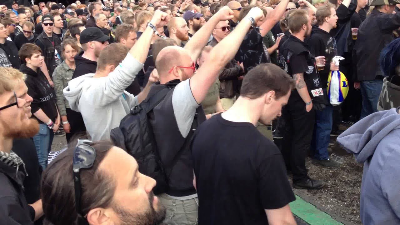 Amon Amarth @ Copenhell 2013; Twilight Of The Thunder God [Fragment] - YouTube