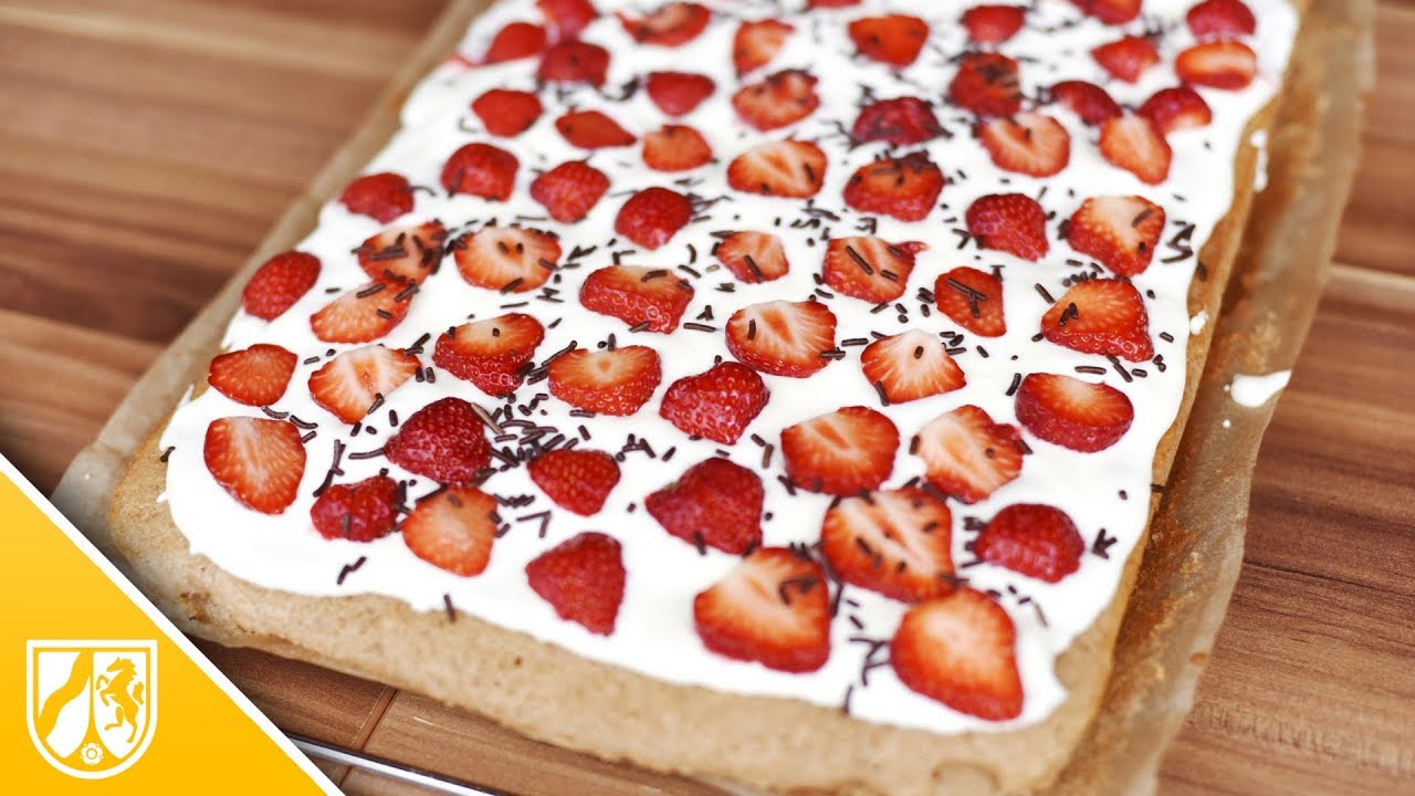 Rezept: So gelingt der tolle Erdbeerkuchen - YouTube
