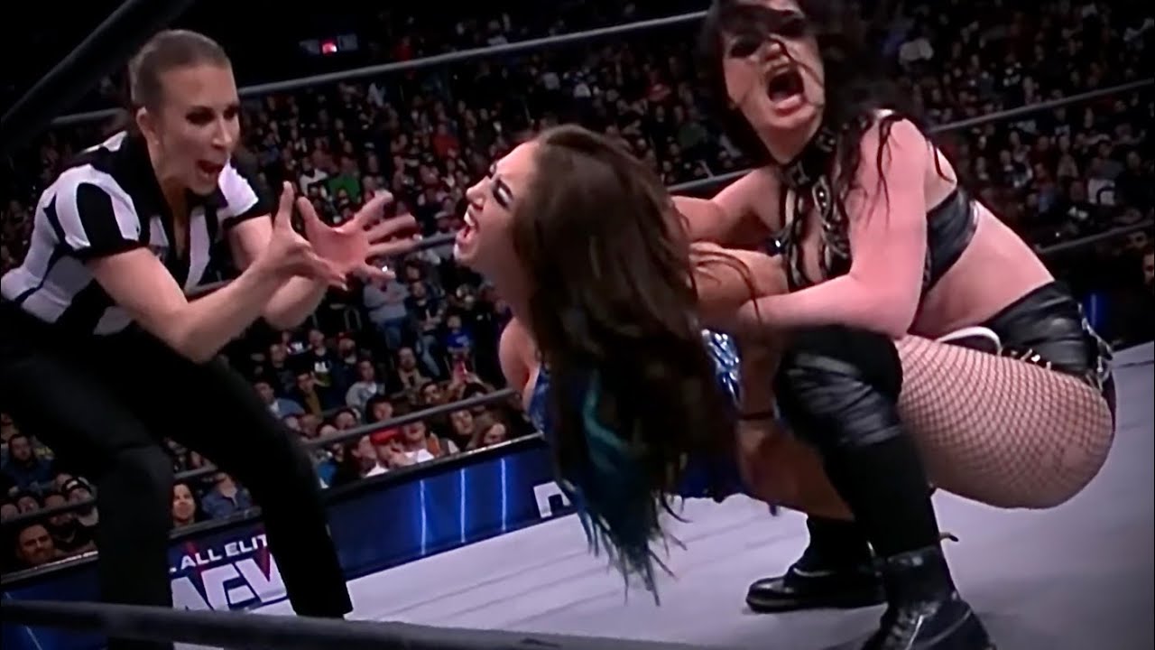 Saraya (w/ Toni Storm) vs. Skye Blue + Jamie Hayter backstage interview - YouTube