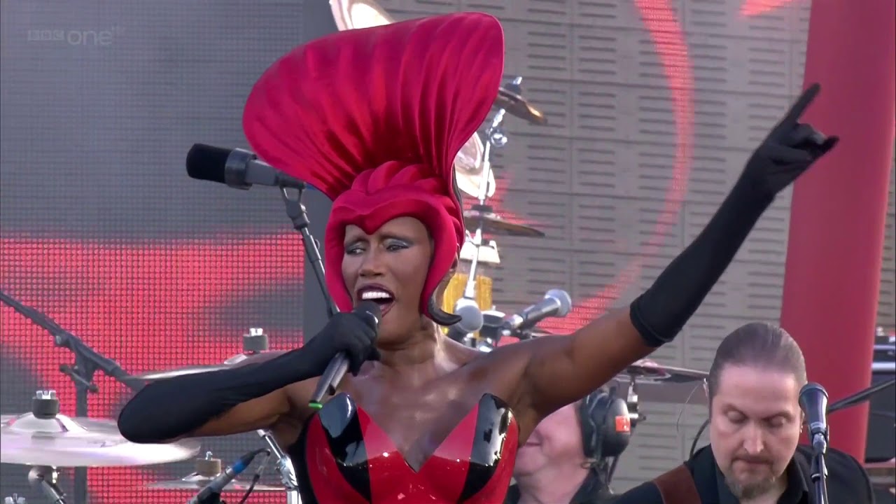 Grace Jones - Slave To The Rhythm - YouTube