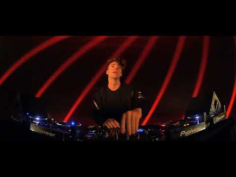 NIVIRO - The Ghost (Live Performance)