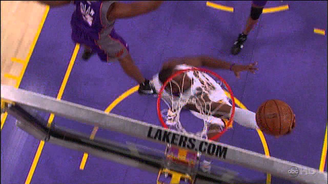 Achilles Kobe Reverse Dunk