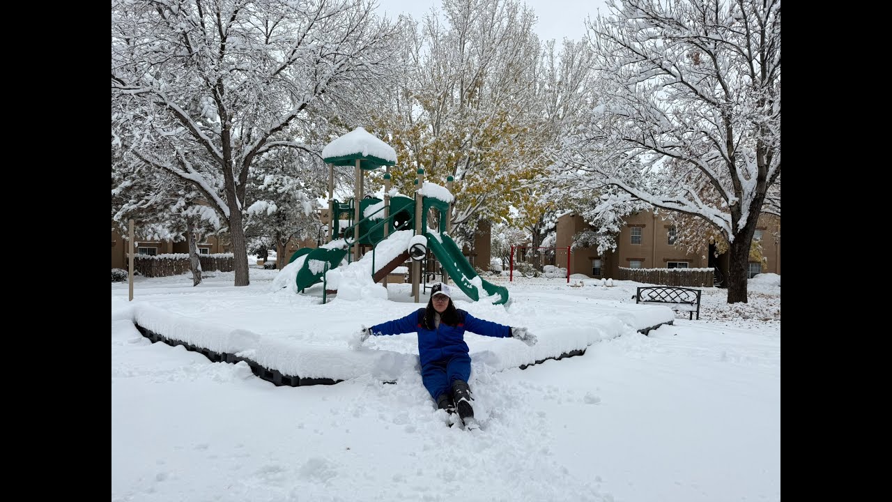 MY FIRST SNOW EXPERIENCE - YouTube