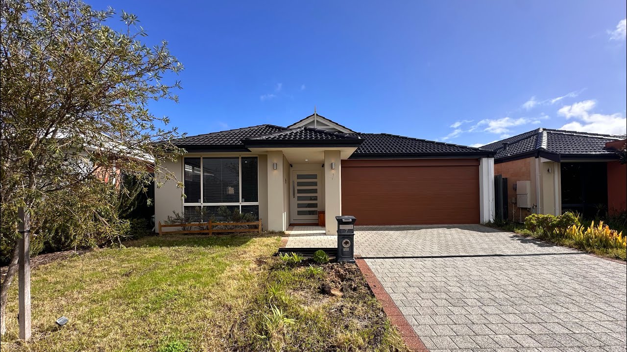 7 Bauxite Road, Treeby - YouTube