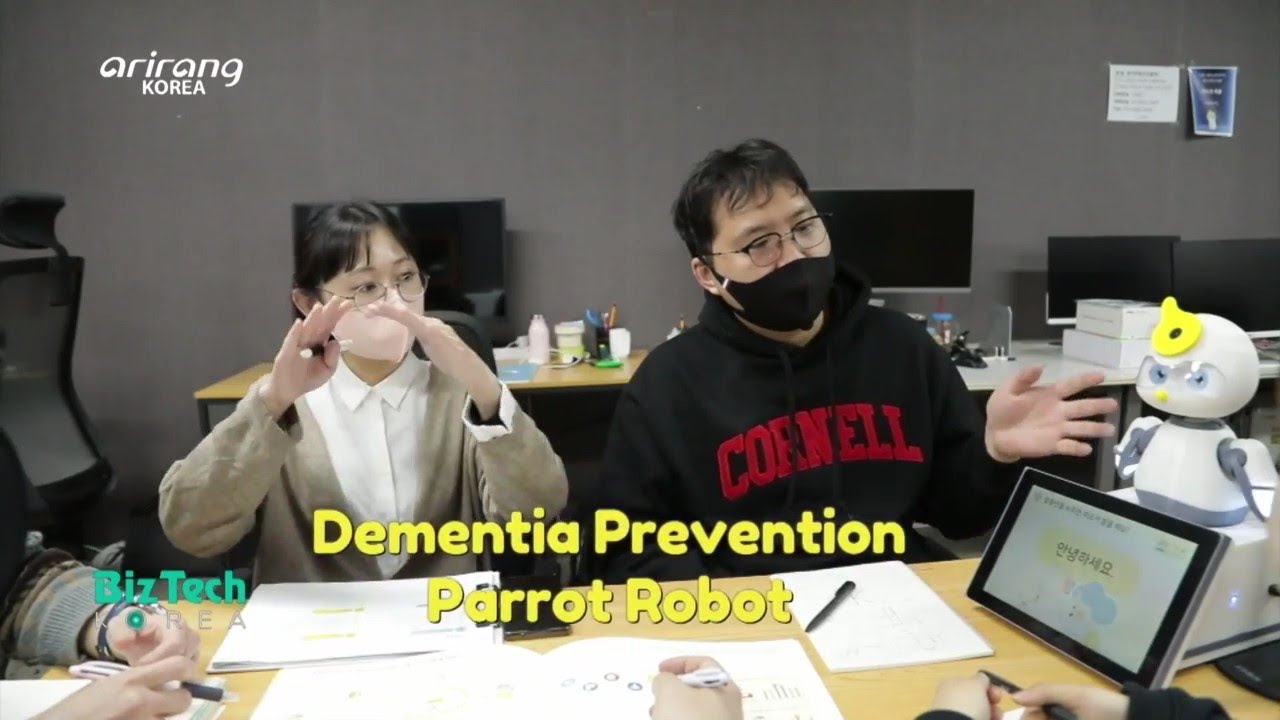 [Dementia Care Robot PIO[ Ariang Korea_BizTech_Clip - YouTube