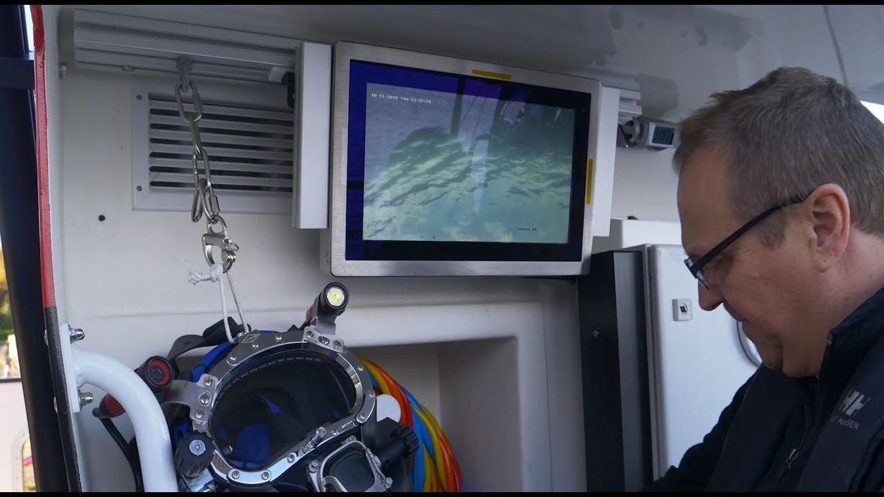 Waterproof Computer in Action | Teguar Stainless Steel Display on Boat ...