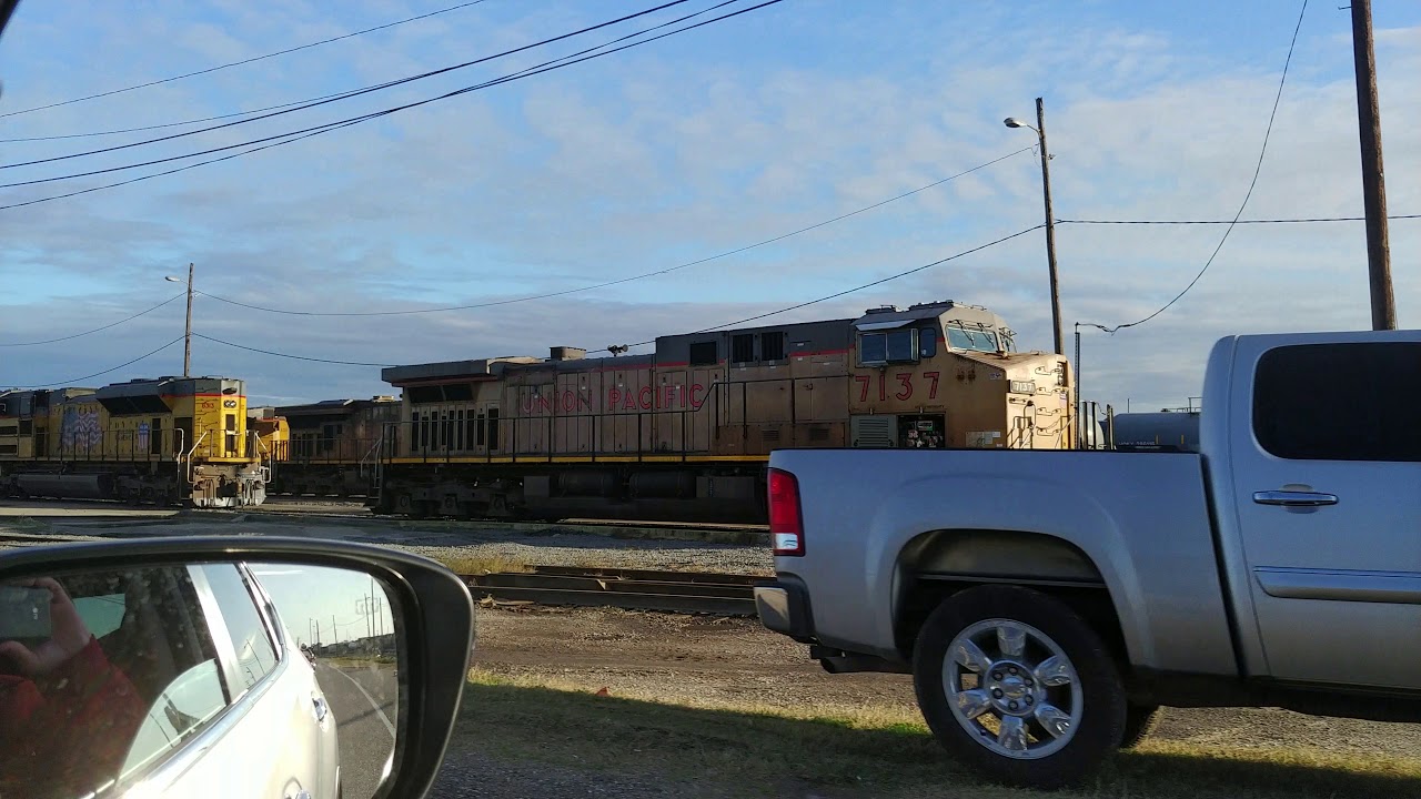 Driving around UP's Avondale Yard in Avondale, LA 12/11/19 - YouTube