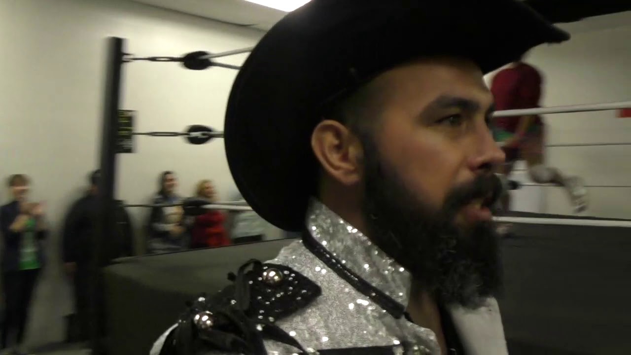 Level up Showcase Festivus: Jackson Calhoun VS Barbie Boi - YouTube